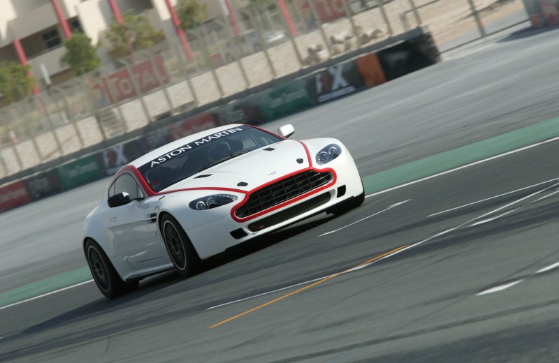 Aston Martin Racing пуснаха Vantage GT4 | auto.dir.bg