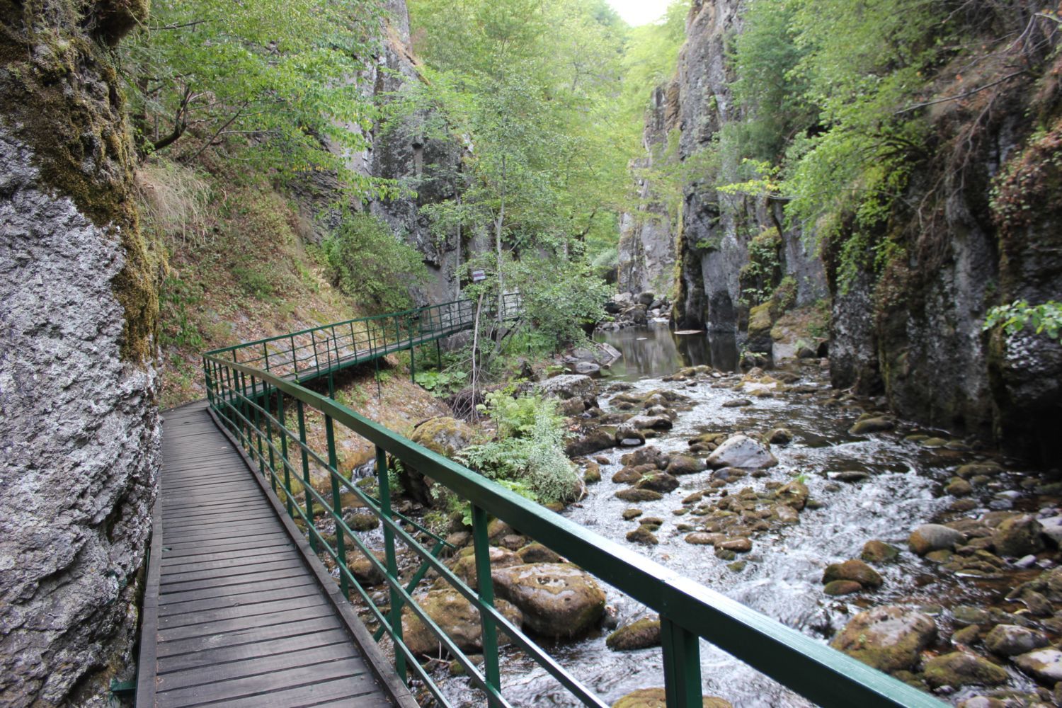 Нова екопътека по река Девинска в Родопите | trip.dir.bg