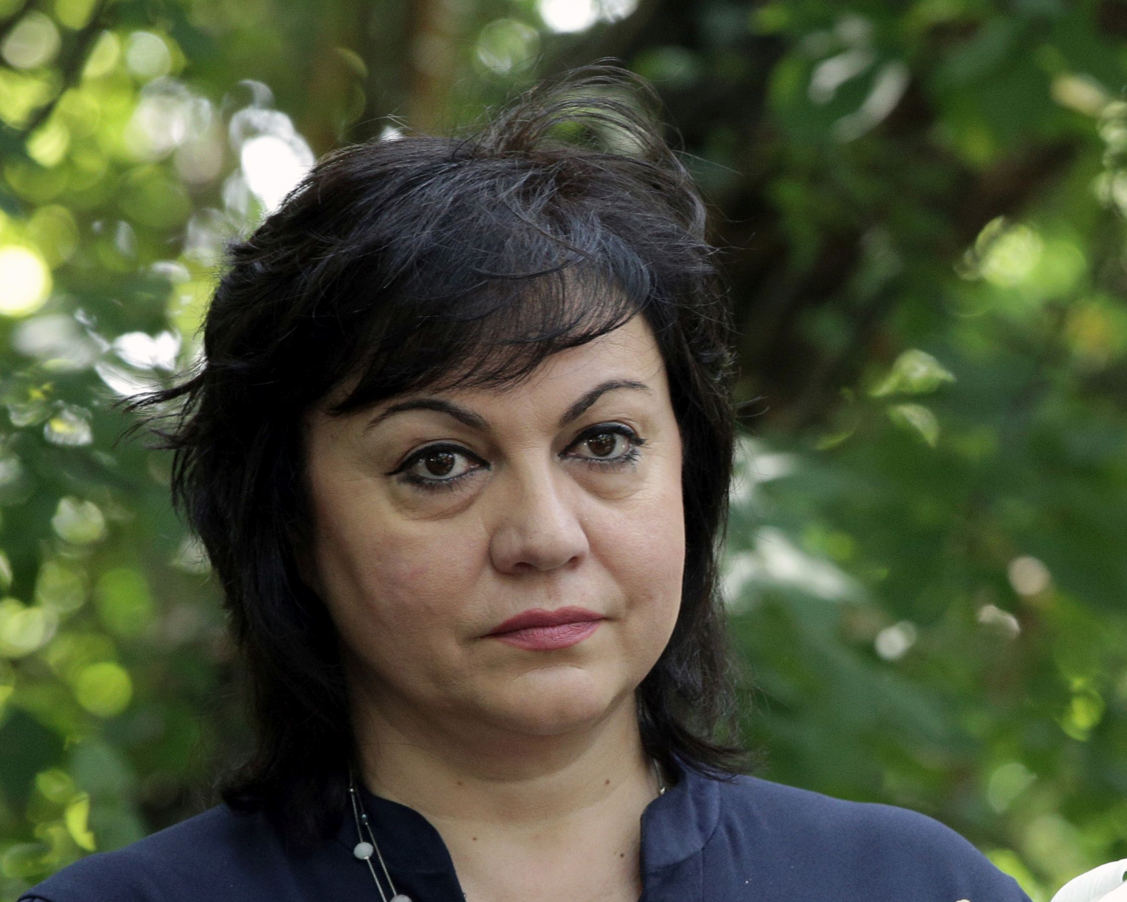 Корнелия Нинова не е разговаряла само с председателя на ВКС Dnes Dir Bg