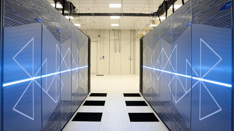 Microsoft инвестира 2 1 милиарда долара за Ai инфраструктура в Испания It Dir Bg