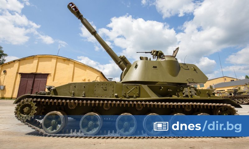 България е предоставила 13 пакета с военна помощ за Украйна от началото ...