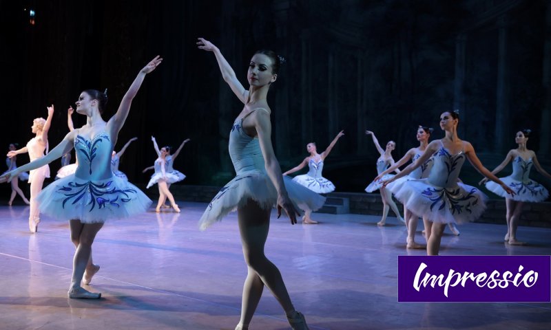 Балетът на Националната опера на Украйна представя поредица от ...
