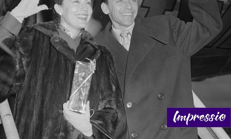 Около 1950 г популярният американски певец и актьор Франк Синатра