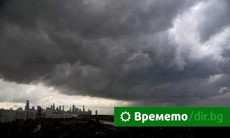 Екстремно време в САЩ: Торнада и наводнения на север, рекордни жеги на ...
