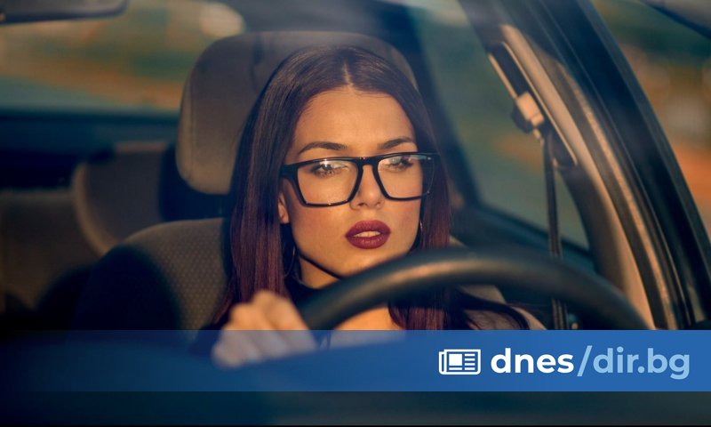 Коментари - Освободиха от ареста срещу 5000 лв. певицата Диона, шофирала след употреба на кокаин ...