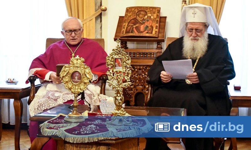 27 февруари 2020 г Патриарх Неофит приема дарените от Папа Франциск