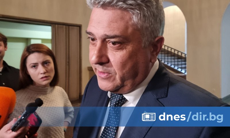 Коментари - Стефан Димитров: Няма отменена среща с О'Брайън, комуникацията с Главчев се ...