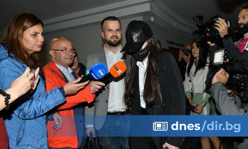 5 години затвор за бившата полицайка Симона Радева, помагала на ...