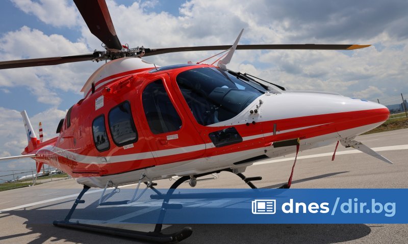 Първият ни медицински хеликоптер засега остава без лебедка | dnes.dir.bg