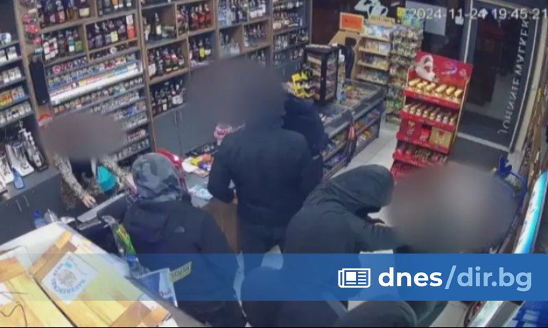 Коментари - Младежи от футболна агитка съблекли и били деца в магазин в "Люлин" (видео) | dnes ...