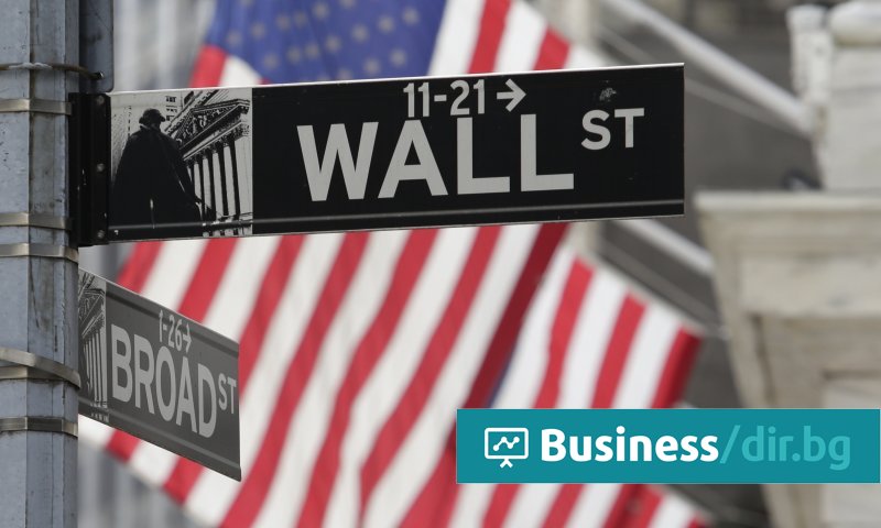 Nasdaq се срина с 3% след разпродажби в чипови компании и нови страхове ...