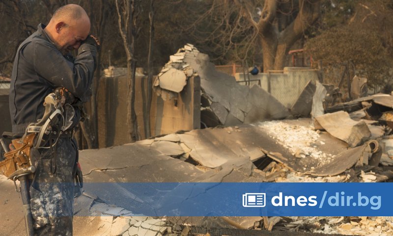 Коментари - 10 са вече жертвите на пожара в Лос Анджелис, унищожени са домове, библиотеки, банки ...