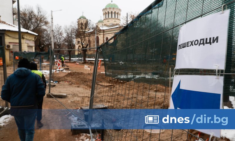 Коментари - Шефът на ДНСК отново спря със заповед ремонта на столичната ул. "Опълченска" | dnes ...