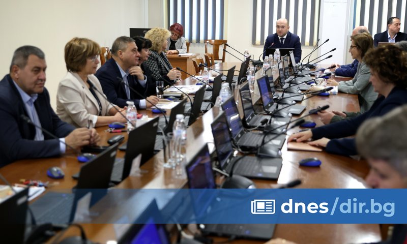 Заплатите в съдебната власт стигнаха 9079 лева | dnes.dir.bg