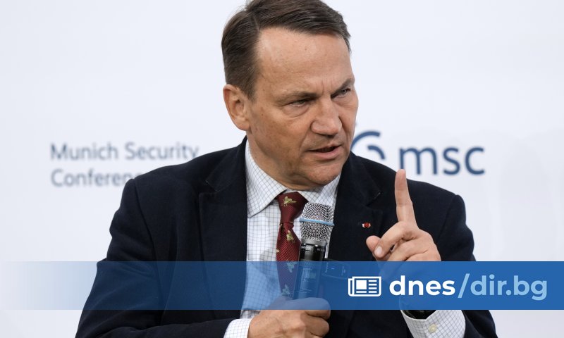 Полша: Украйна може да продължи да се сражава с Русия с европейска подкрепа до 2026 г. | dnes.dir.bg