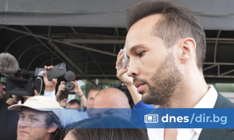 Коментари - Един от братята Тейт се готви да напусне Румъния след избора на Никушор Дан | dnes ...