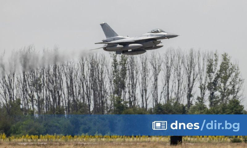 Два от новите изтребители F-16 Block 70 летяха над Варна (снимки) | dnes.dir.bg