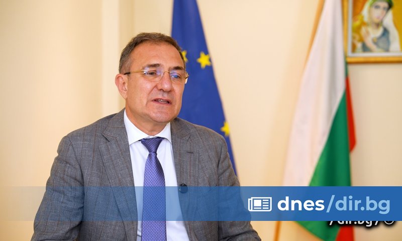 Гуцанов: Проверени са 520 домове за възрастни, изведохме оттам над 400 души | dnes.dir.bg