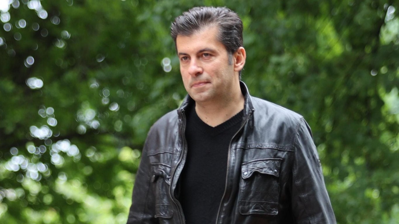 Кирил Петков подава оставка като съпредседател на "Продължаваме ...