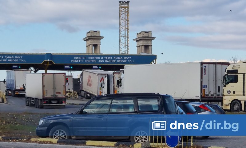 Хванаха 7 мигранти за два дни на Дунав мост при Русе | dnes.dir.bg