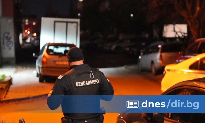 Постоянен арест за бащата и сина, извършили дръзкия грабеж в "Красно ...