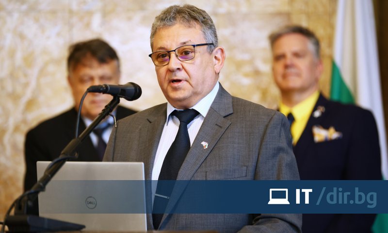 Инж. д-р Петко Динев: "Артемида" е дългосрочен план за Луната и Марс ...