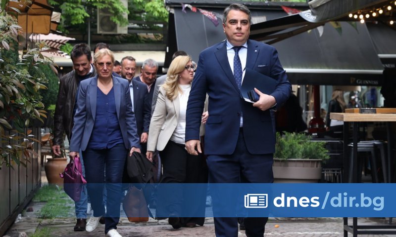 ПП предлага на ДБ да се разделят на две групи в общ парламентарен съюз ...