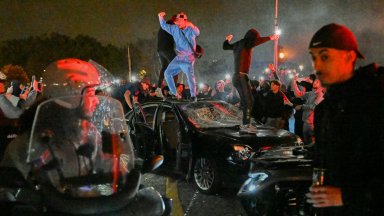 127 ареста и над 30 ранени в Париж, в празненствата след класирането за ...